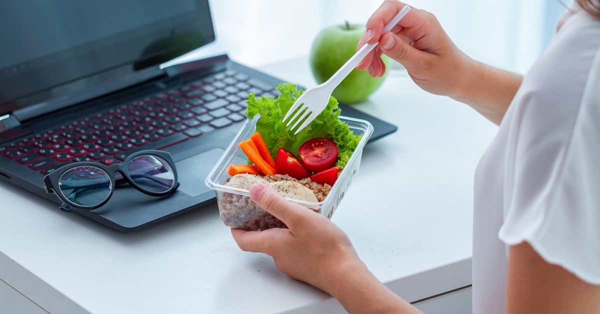 9 εύκολα και υγιεινά σνακ για το γραφείο