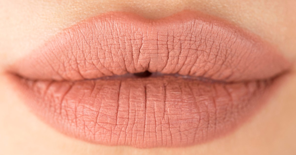 Πώς να κάνεις το overlining να φαίνεται πολύ φυσικό στα...