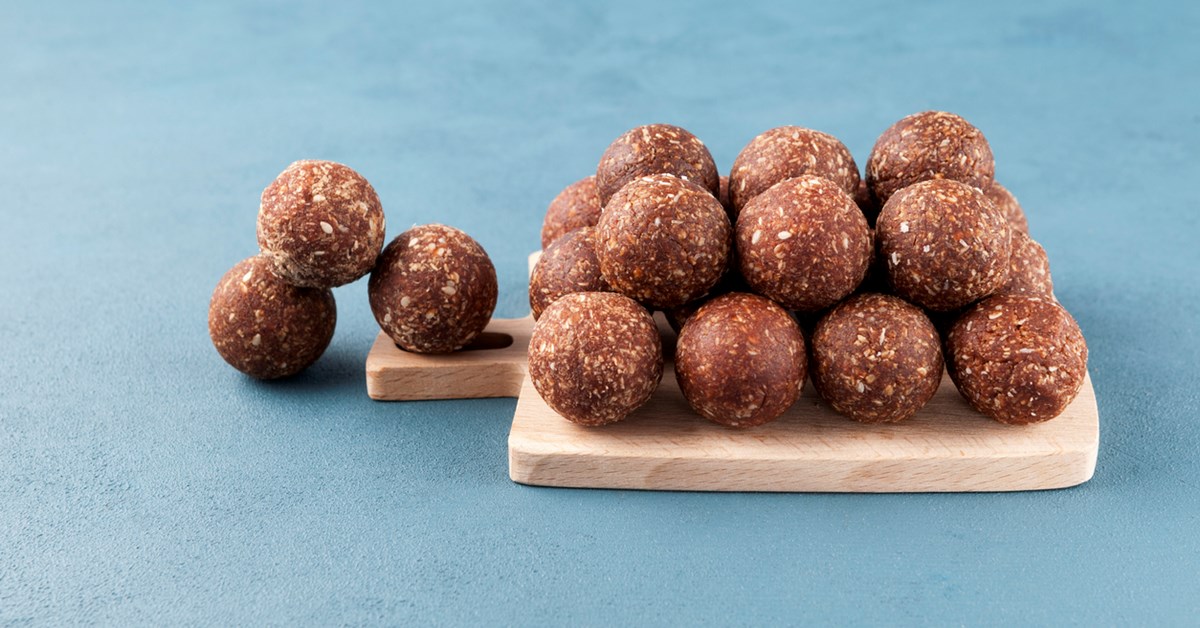 Apple Balls: Μπάλες ενέργειας με μήλο και καρύδια